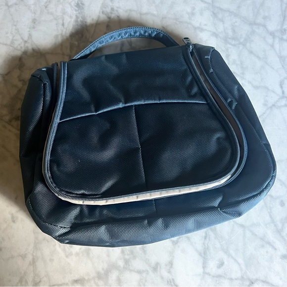 Samsonite | Bags | Samsonite Toiletry Bag | Poshmark